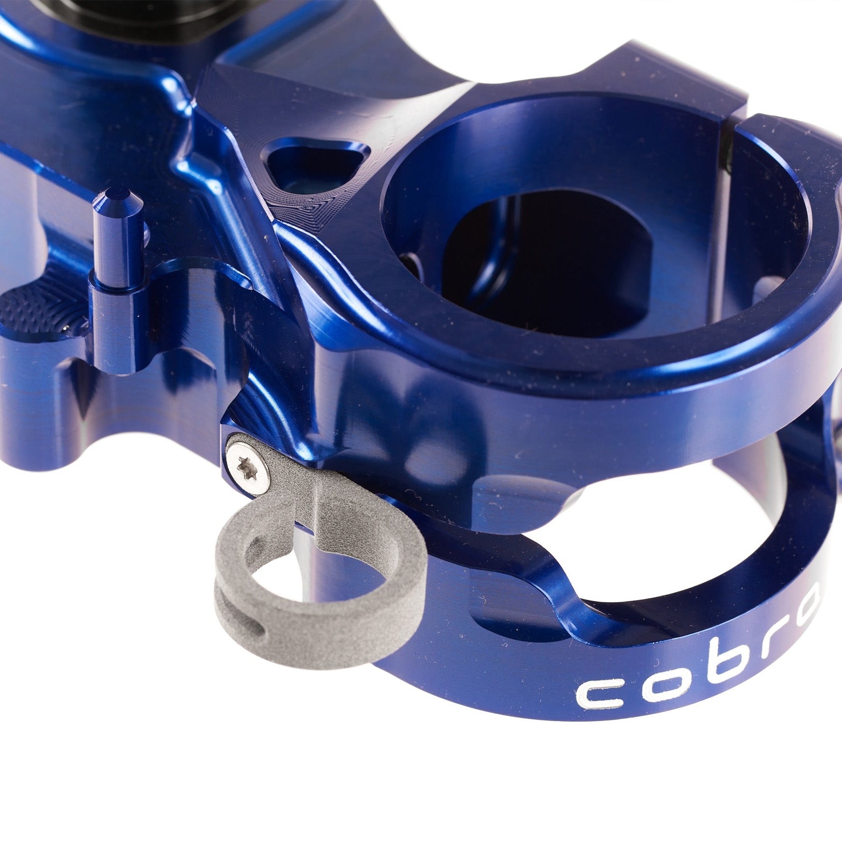 SUPERMOTO PERFORMANCE TRIPLE CLAMPS // YAMAHA – PZ5 Cobra